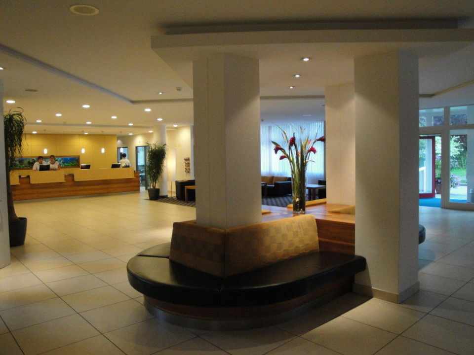 "Rezeption" Hotel Swiss Holiday Park (Morschach) • HolidayCheck (Kanton ...