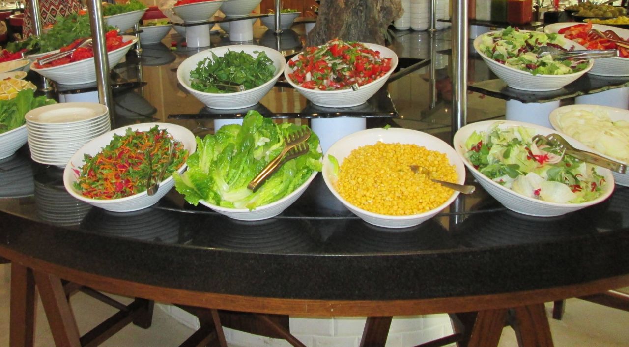 "Ein kleiner Teil vom Salatbuffet" IC Hotels Green Palace (Kundu ...