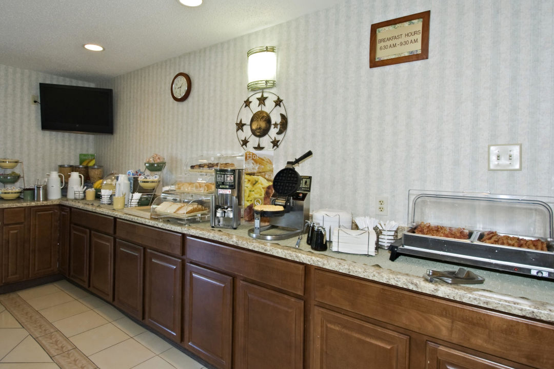 "Continental Breakfast " Hotel Quality Inn Mt. Vernon (Mt Vernon ...