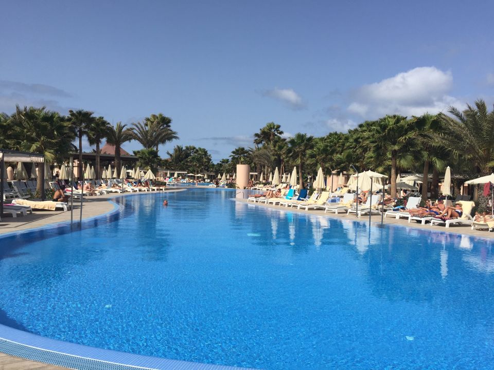 "Pool" Riu Palace Cabo Verde (Santa Maria) • HolidayCheck (Sal ...