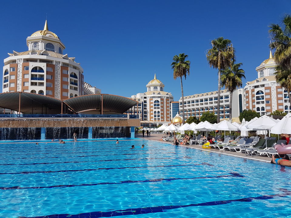 "Außenansicht" Delphin BE Grand (Lara) • HolidayCheck (Türkische ...