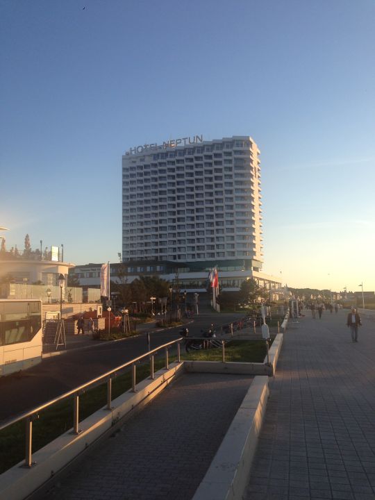 "Außenansicht" Hotel Neptun (Rostock -Warnemünde) • HolidayCheck ...