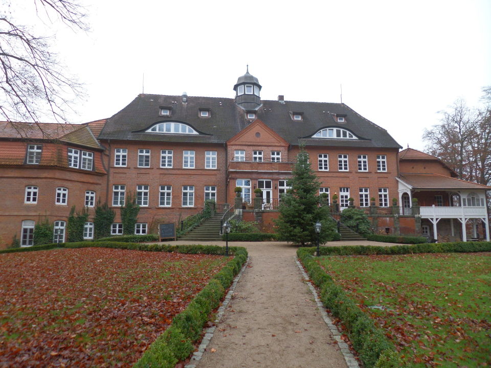 "Schloss" Schlosshotel Basthorst (Gneven) • HolidayCheck (Mecklenburg ...