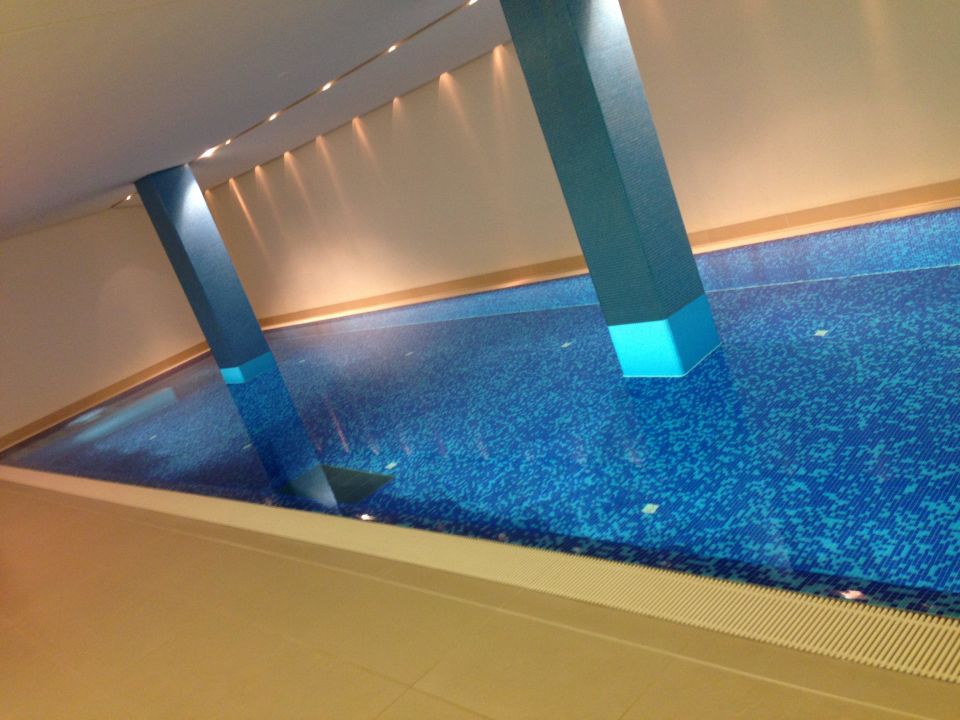 "Pool im Keller" SIDE Design Hotel Hamburg (Hamburg) • HolidayCheck ...