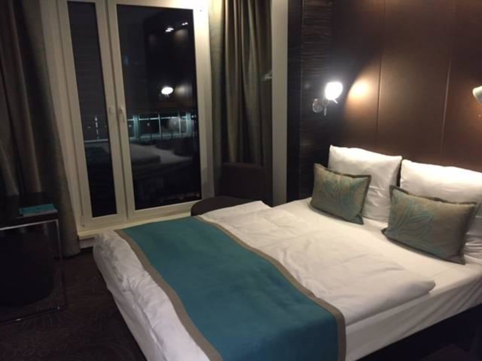"Das Zimmer" Motel One Düsseldorf-Hauptbahnhof (Düsseldorf ...