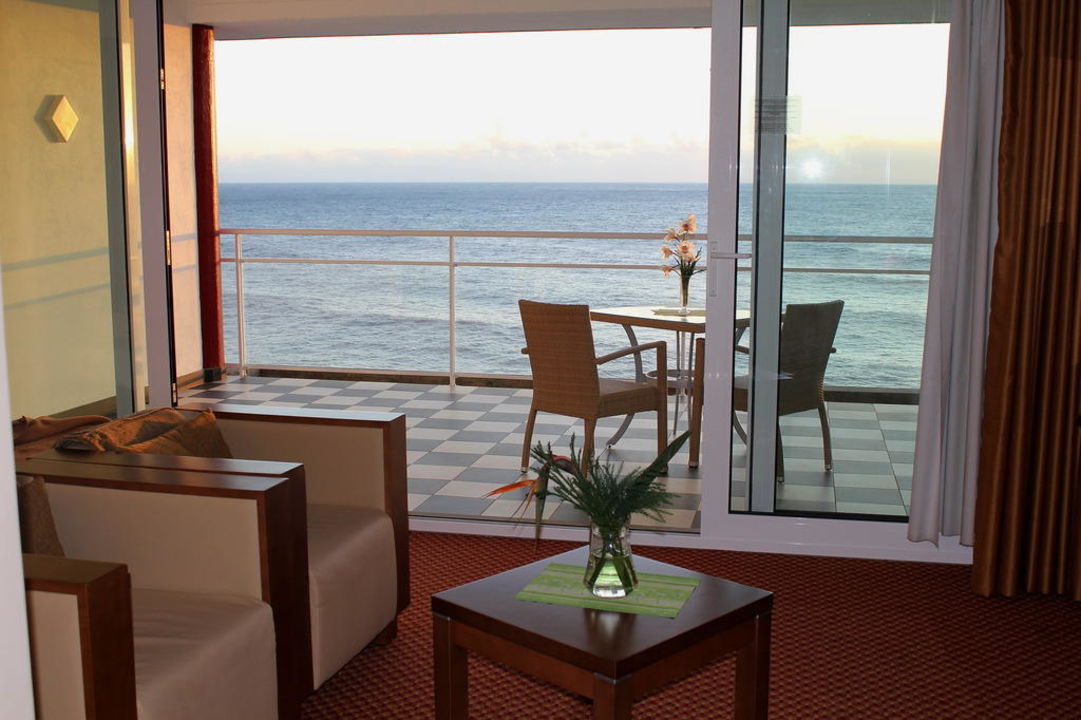 "Zimmer mit großem Balkon" Hotel Orca Praia (Funchal) • HolidayCheck ...