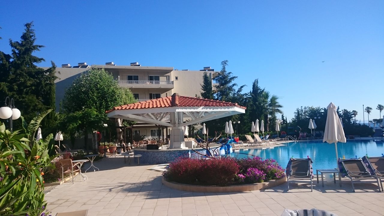 "Pool" Olympic Palace Resort Hotel & Convention Center (Ixia ...