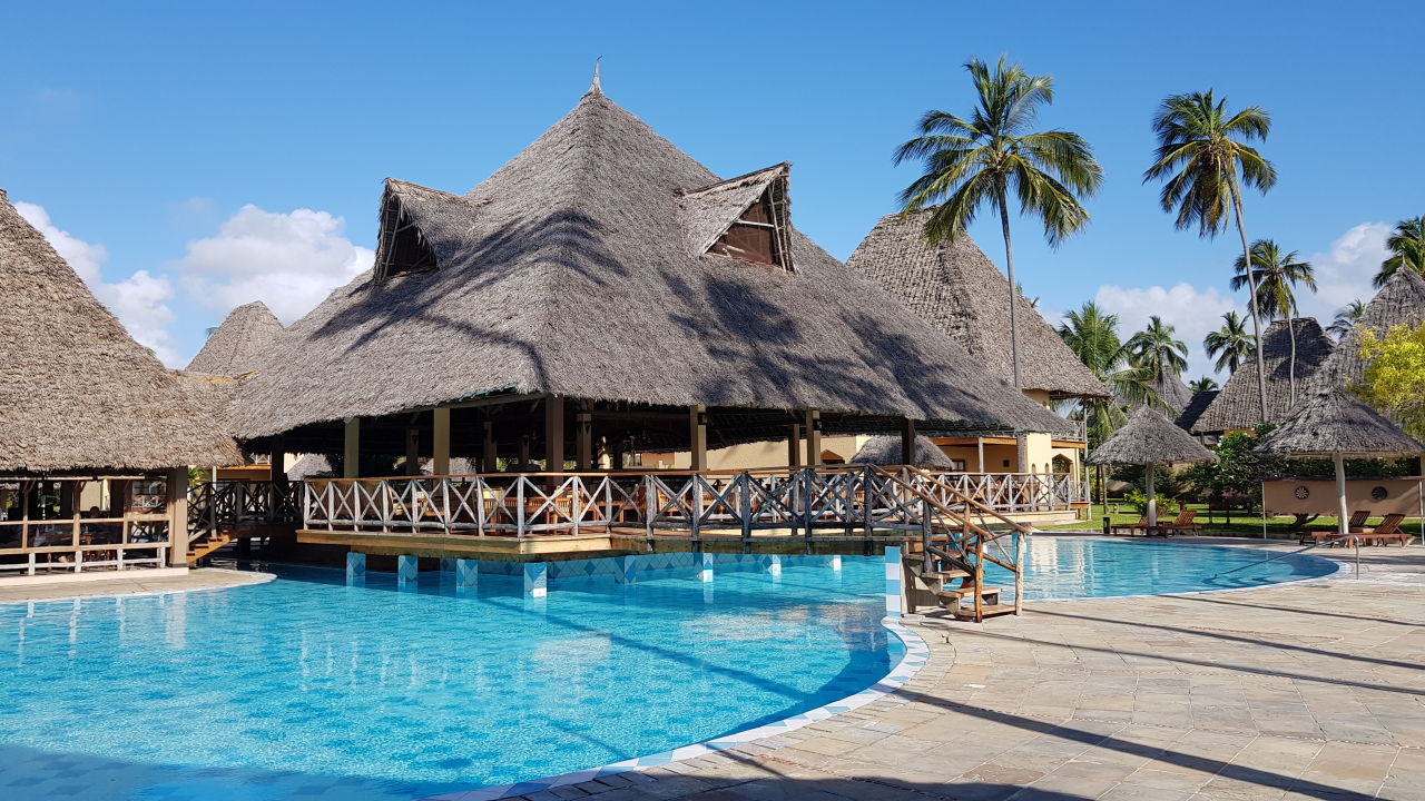 "Pool" Neptune Pwani Beach Resort & Spa (Pwani Mchangani ...