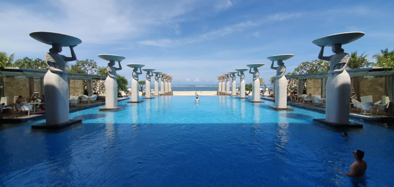"Pool" The Mulia & Mulia Resort & Villas (Nusa Dua) • HolidayCheck ...