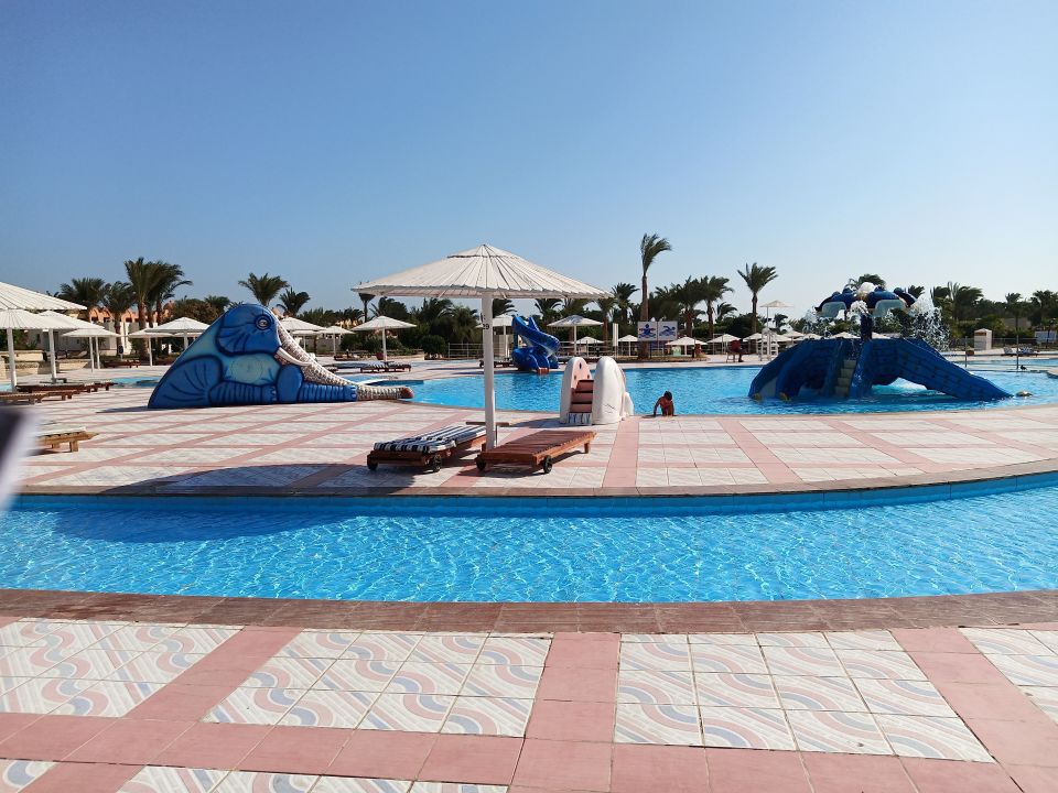 "Pool" Pharaoh Azur Resort (Hurghada) • HolidayCheck (Hurghada/Safaga ...