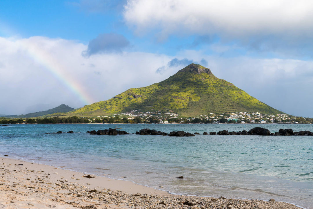 "Strand und Blick zur Tamarin Bay" Sands Suites Resort & Spa (Flic en ...