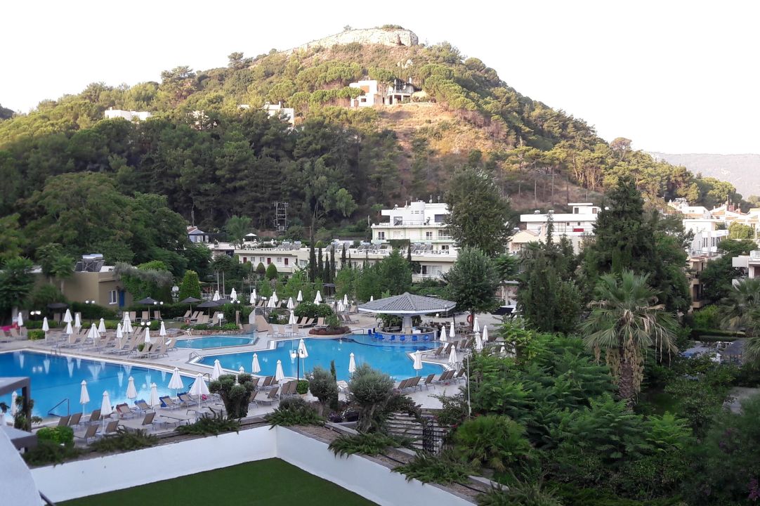 "Pool" Olympic Palace Resort Hotel & Convention Center (Ixia ...