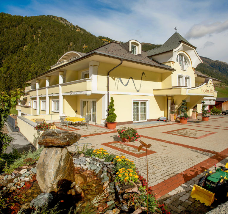 "Außenansicht" Hotel Ischgl (Ischgl) • HolidayCheck (Tirol | Österreich)