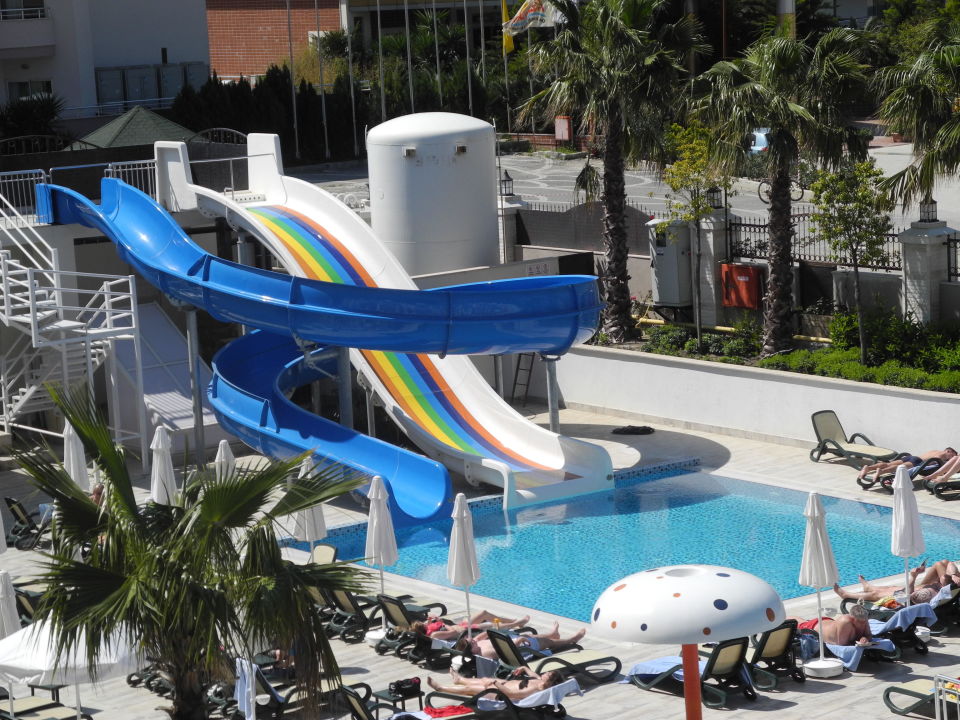 "Die Rutschen am Hauptgebäude!" Side Crown Palace (Evrenseki ...