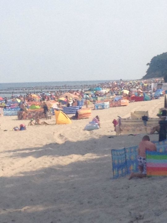 "Überfüllter Strand rewal" Hotel Willa Arielka (Rewal) • HolidayCheck ...