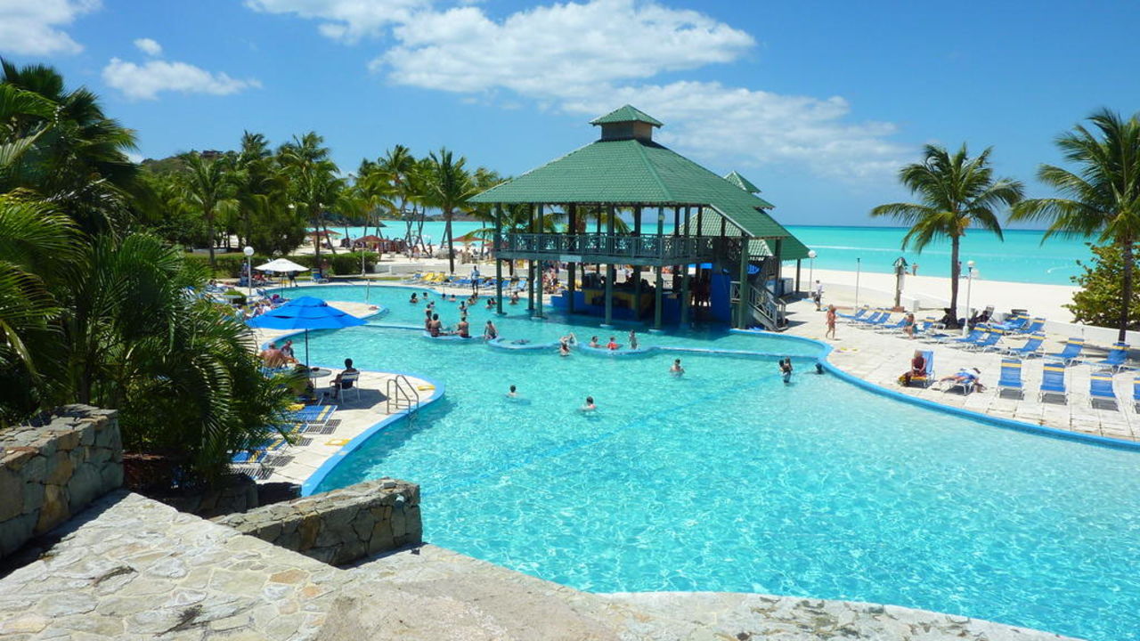 "Pool mit Bar " Jolly Beach Resort (Jolly Harbour) • HolidayCheck ...