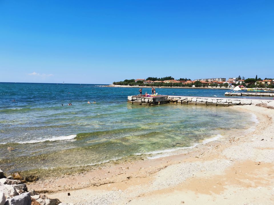 "Strand" Aminess Maestral Hotel (Novigrad) • HolidayCheck (Istrien ...