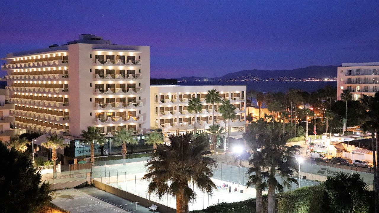 "Ausblick" Hotel Riu Bravo (Platja de Palma / Playa de Palma ...