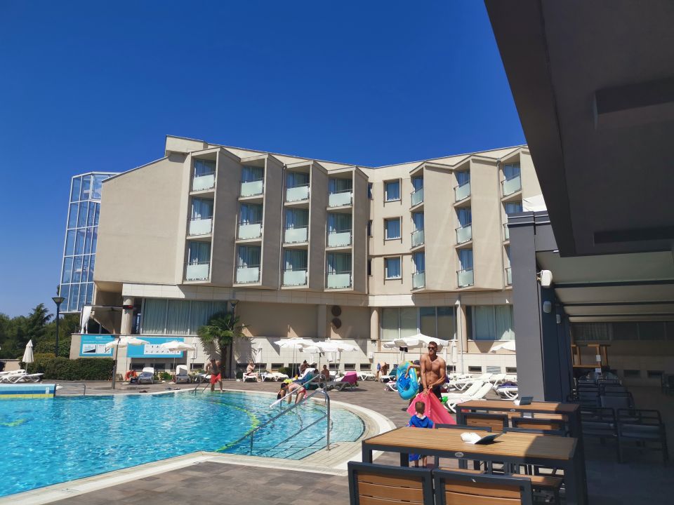 "Außenansicht" Aminess Maestral Hotel (Novigrad) • HolidayCheck ...
