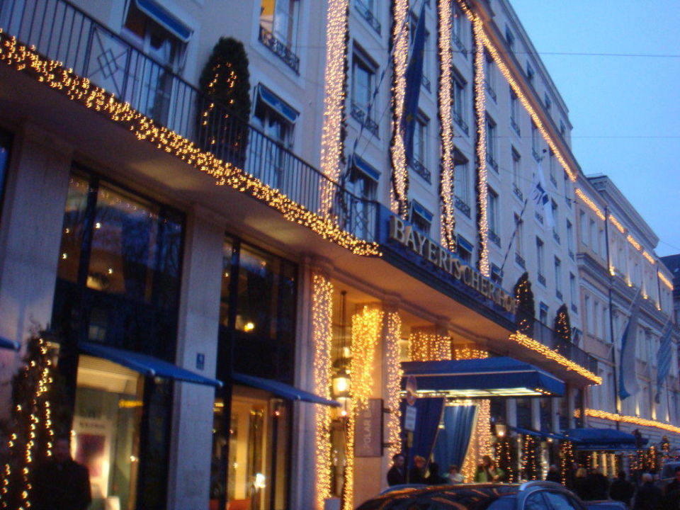 "Außenansicht Hotel" Hotel Bayerischer Hof (München) • HolidayCheck ...