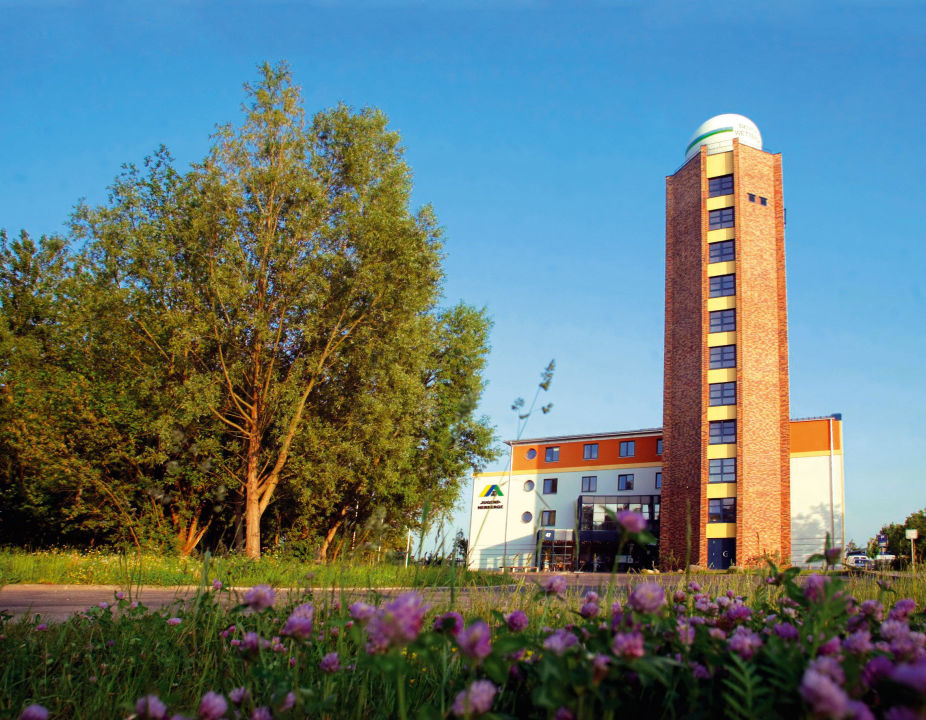 "Von außen" DJH Jugendherberge Warnemünde (Rostock -Warnemünde ...