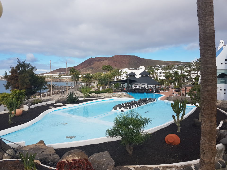 "Pool" H10 Timanfaya Palace - Adults only (Playa Blanca) • HolidayCheck ...
