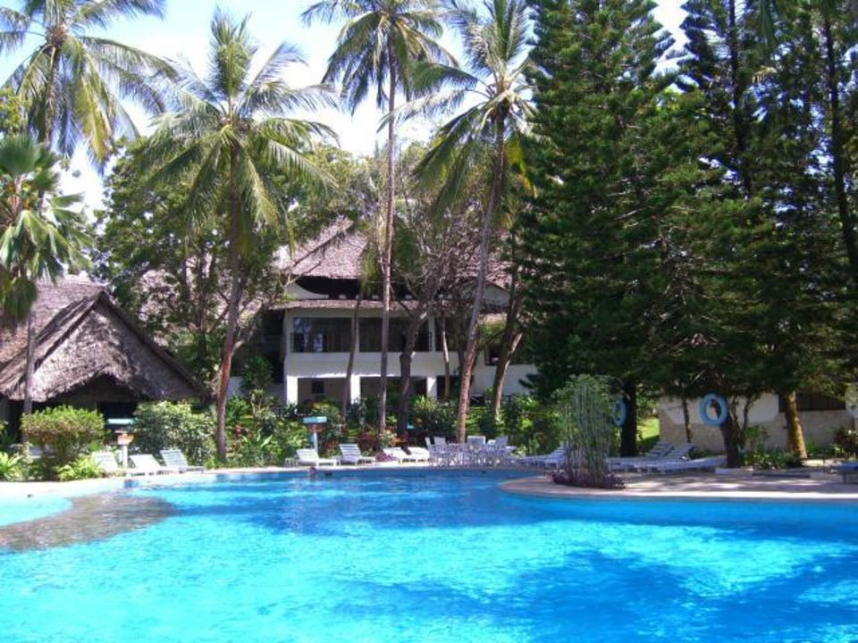 "Pool" Kilifi Bay Beach Resort (Kilifi) • HolidayCheck (Provinz Coast ...