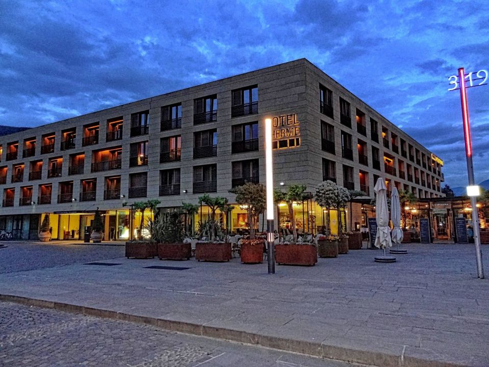 "Hotelansicht nachts" Hotel Therme Meran (Merano / Meran ...