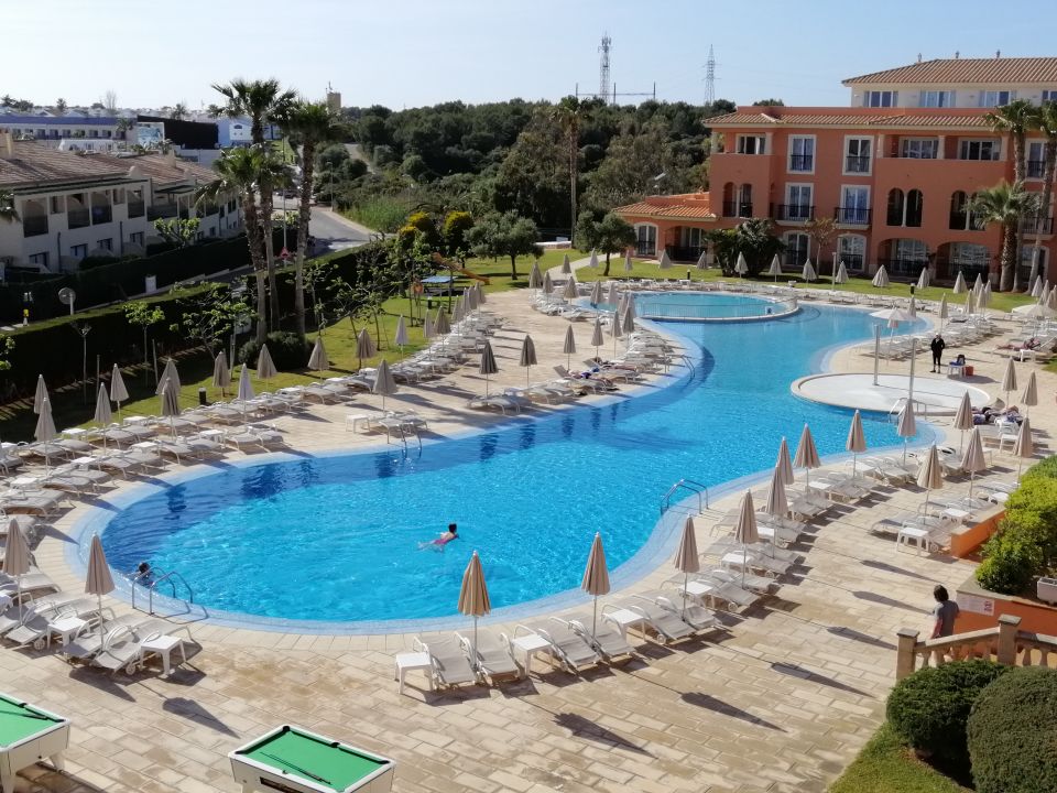 "Ausblick" Grupotel Macarella Suites and Spa (Cala'n Bosch ...