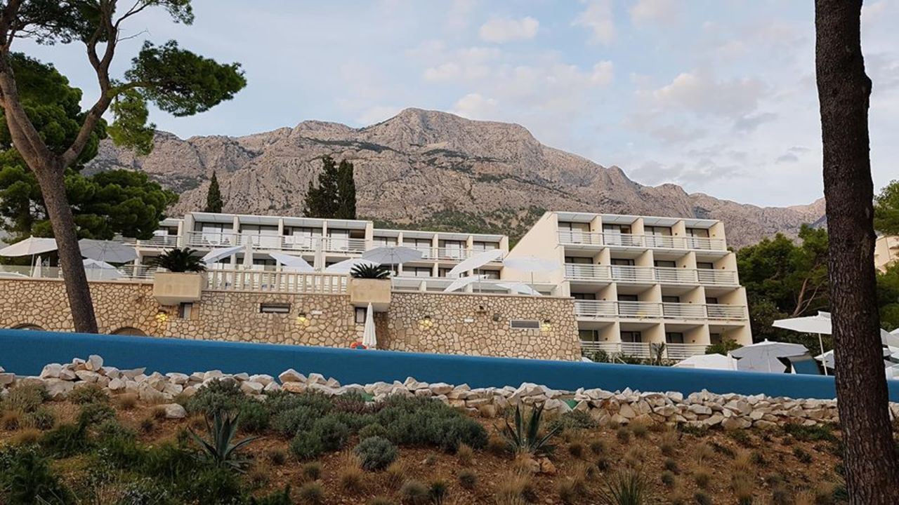 "Außenansicht" Bluesun Hotel Berulia (Brela) • HolidayCheck (Dalmatien ...