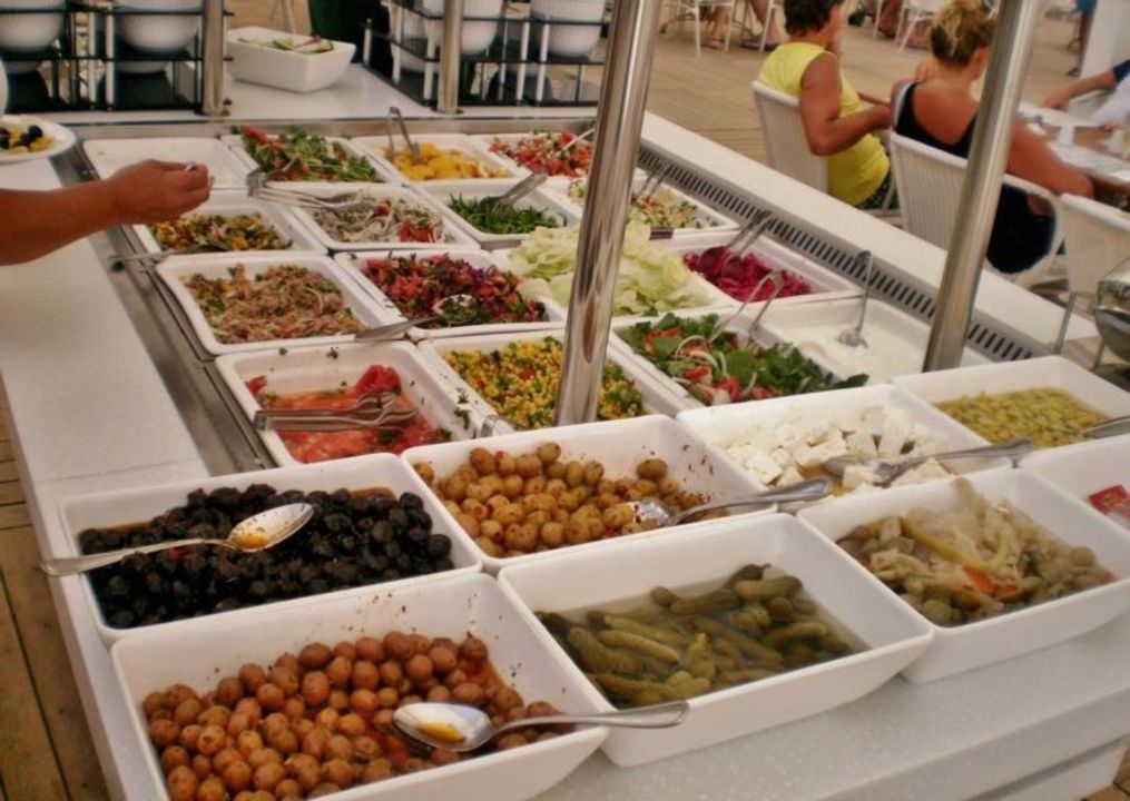 "Mittags im Strandrestaurant / Buffet & a la carte" Royal Alhambra ...