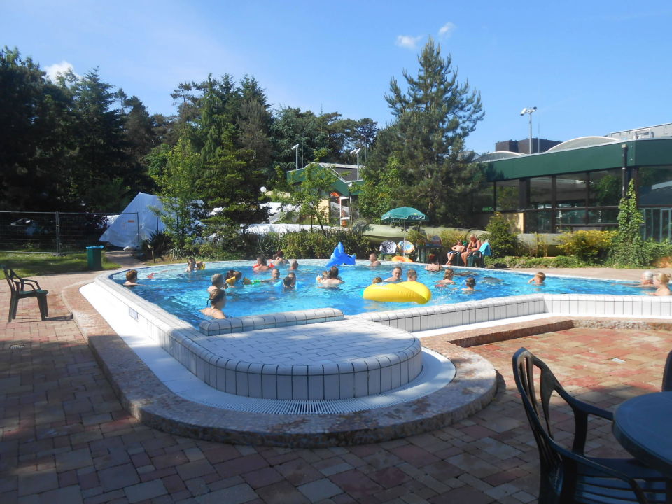"Noch ein Außenpool" Ferienpark Landal Het Vennenbos (Hapert ...