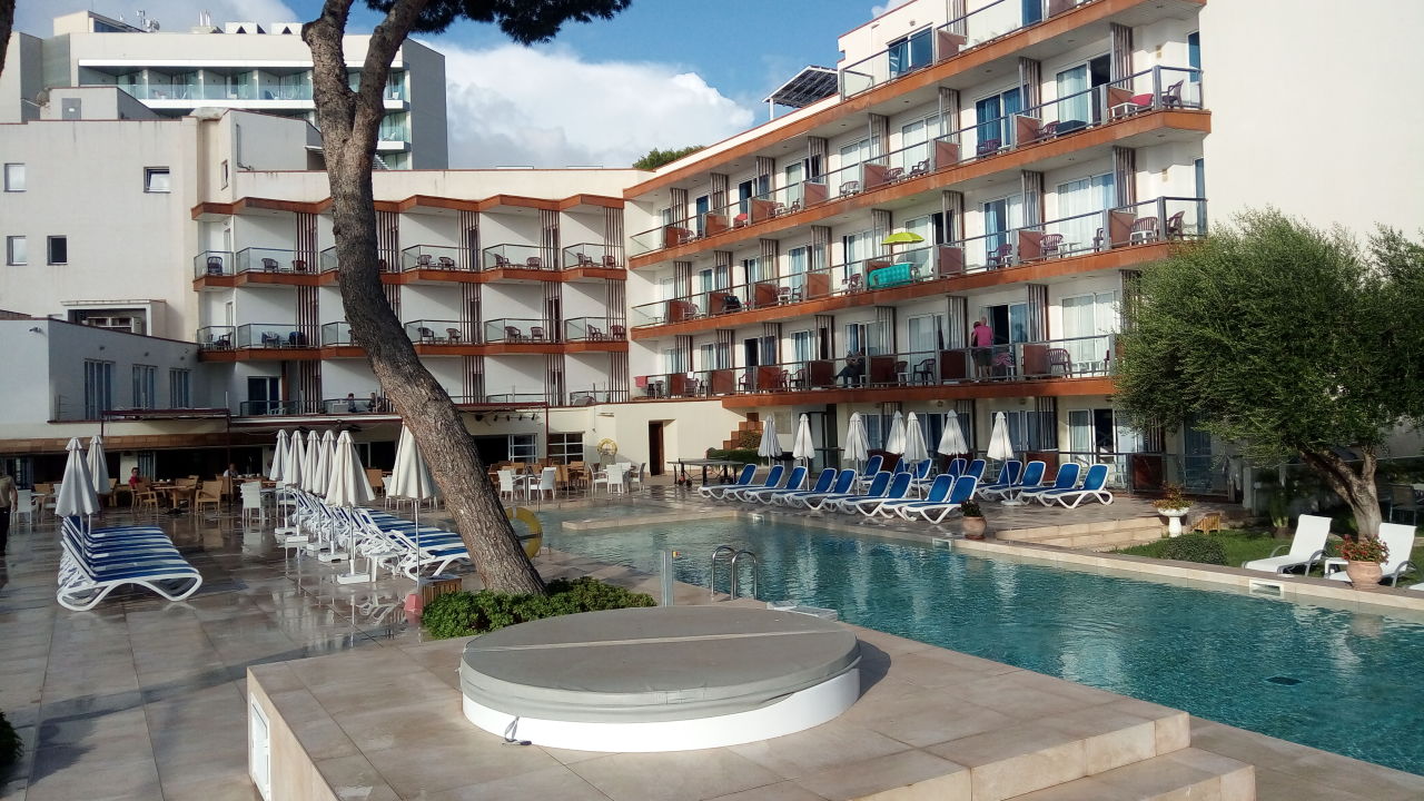 "Pool" Hotel Clumba (Cala Ratjada) • HolidayCheck (Mallorca | Spanien)