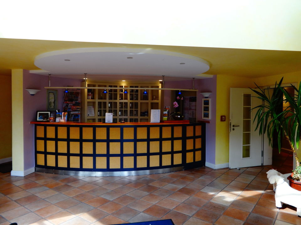 "Die Rezeption" Hotel Arte Schwerin (Schwerin) • HolidayCheck ...
