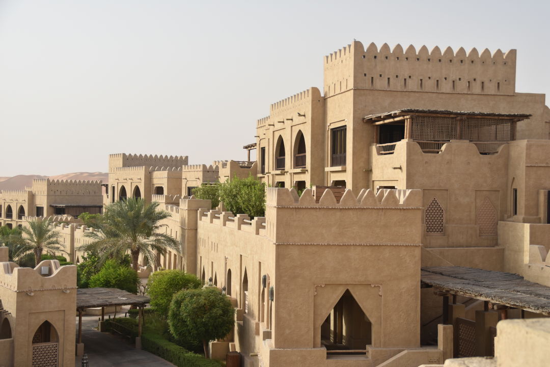 "Außenansicht" Qasr Al Sarab Desert Resort by Anantara (Liwa Oasis ...