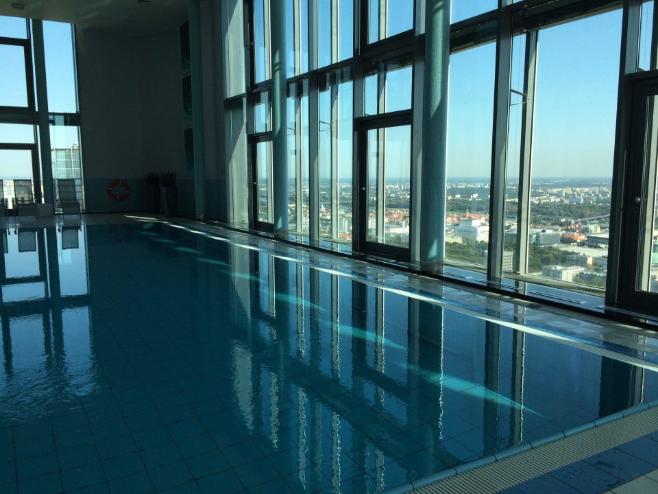 "Großer Pool mit Aussicht" InterContinental Warszawa (Warszawa ...