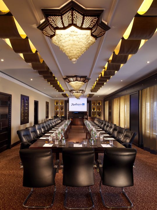 "Conference Room " Radisson Blu Resort Sharjah (Sharjah) • HolidayCheck ...