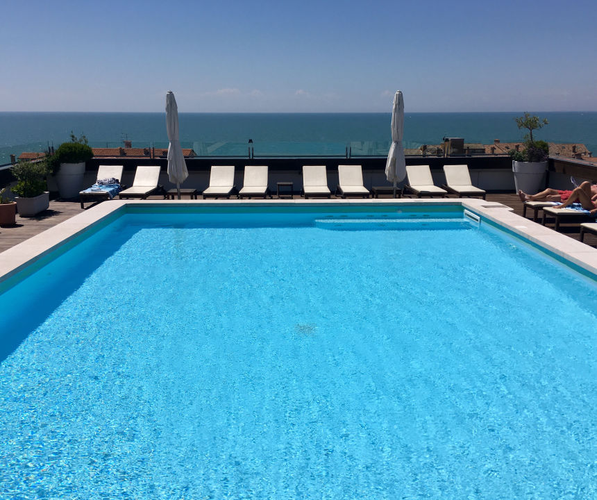 "Pool" Hotel Fonzari (Grado) • HolidayCheck (Friaul Julisch Venetien ...