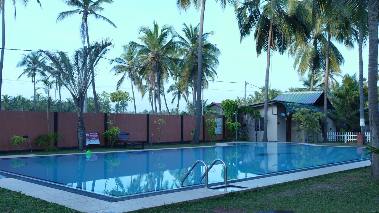 "Carolina Beach Hotel" Carolina Beach Hotel (Chilaw) • HolidayCheck ...