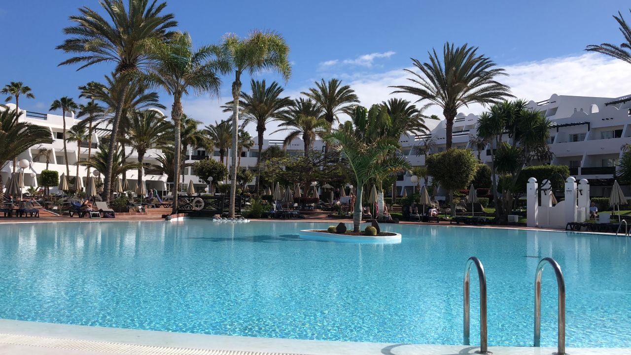 "Pool" H10 Timanfaya Palace - Adults only (Playa Blanca) • HolidayCheck ...