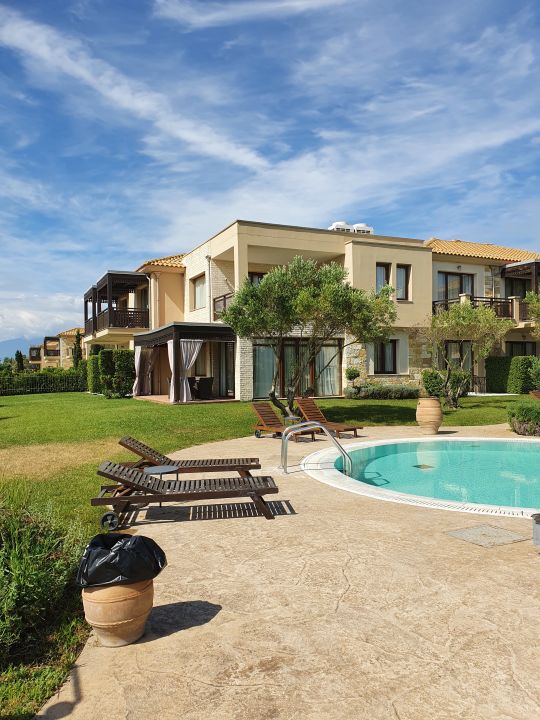 "Außenansicht" Mediterranean Village Hotel & Spa (Paralia ...