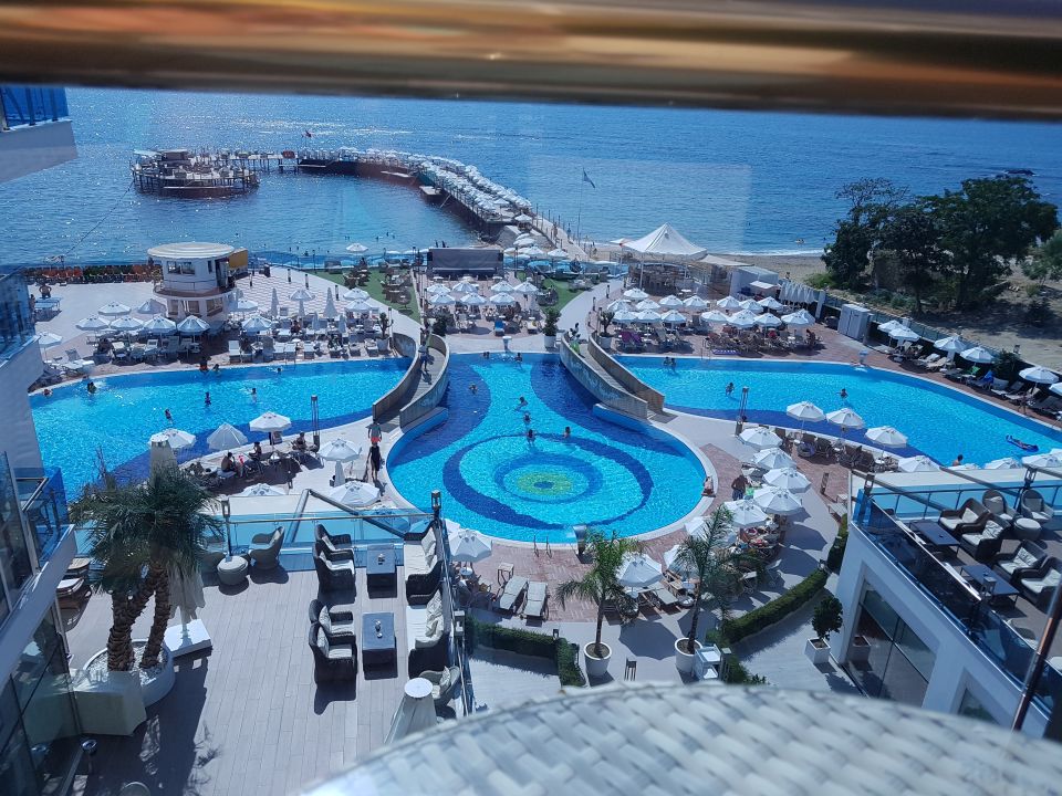 "Pool" Azura Deluxe Resort & Spa Hotel (Avsallar) • HolidayCheck ...