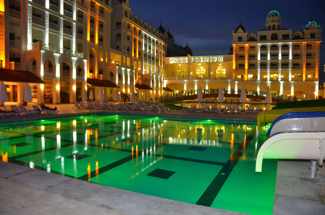 "Side Premium bei nacht." Oz Hotels Side Premium (Evrenseki ...