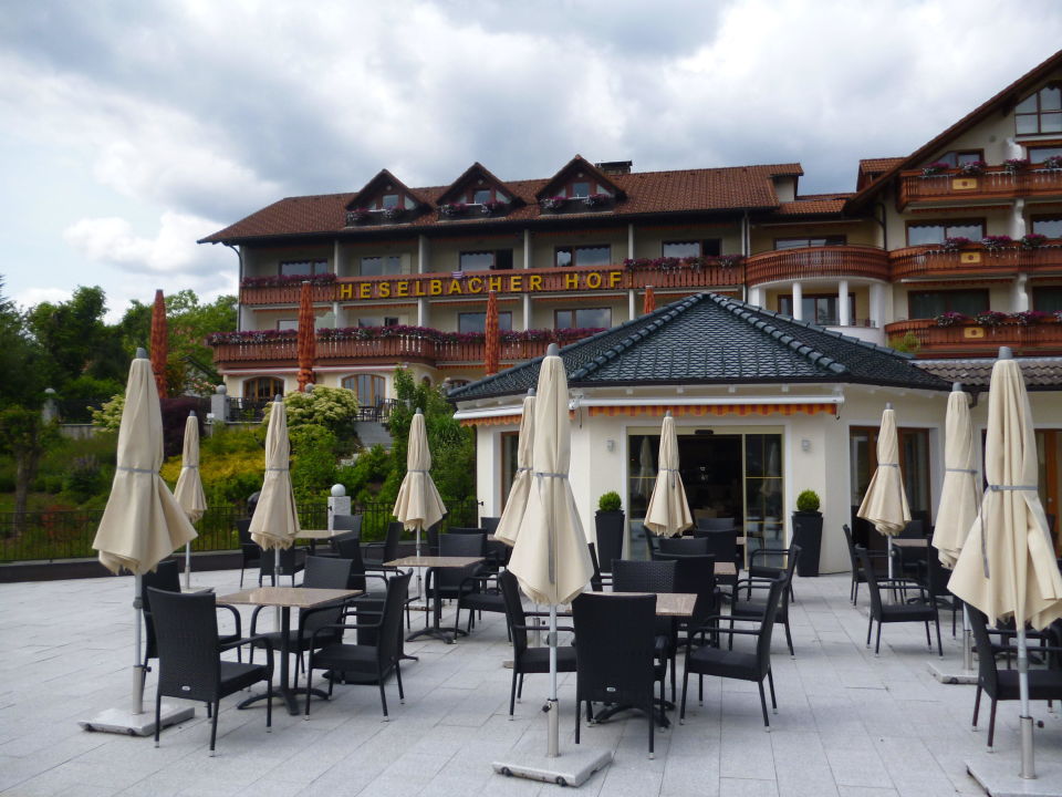 "Wellness-Terrasse" Wellness Hotel Heselbacher Hof (Baiersbronn ...