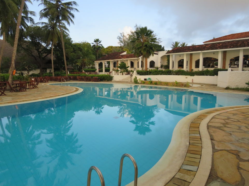 "Pool" Hotel Diani Sea Lodge (Diani Beach) • HolidayCheck (Provinz ...
