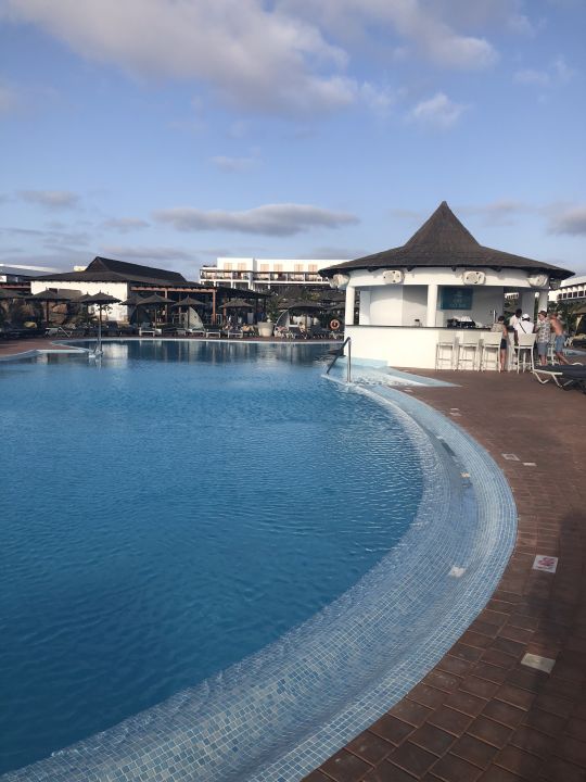 "Pool" TUI BLUE Cabo Verde (Santa Maria) • HolidayCheck (Sal ...