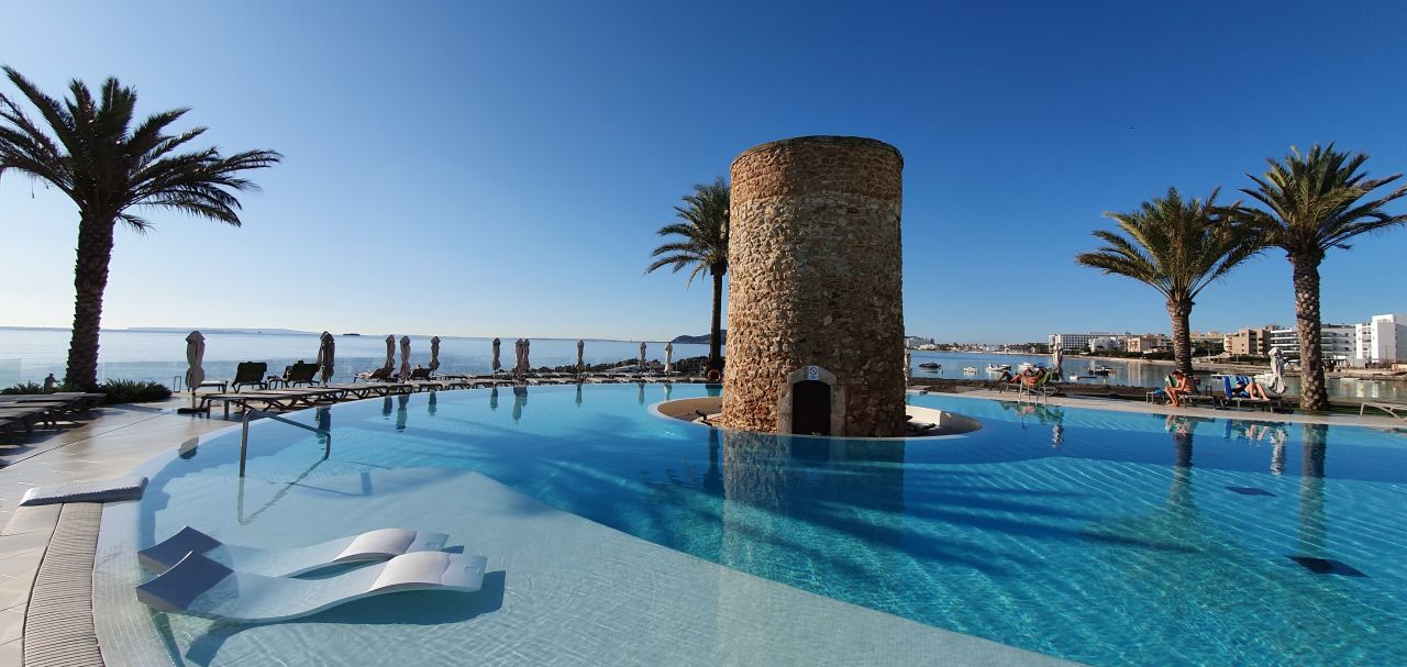 "Pool" Hotel Torre del Mar (Playa d'en Bossa) • HolidayCheck (Ibiza ...