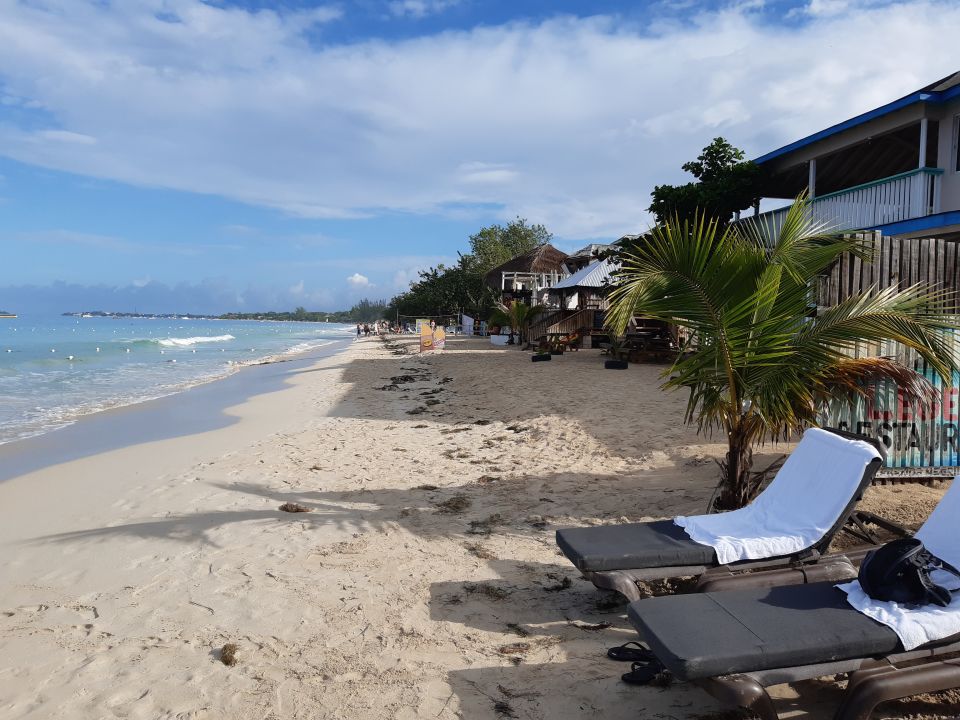 "Strand" Hotel Legends Beach Resort (Negril) • HolidayCheck (Cornwall ...