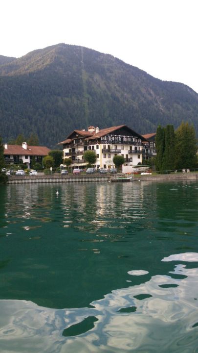 "Außenansicht" Ferienwohnanlage Seehotel zur Post (Walchensee ...