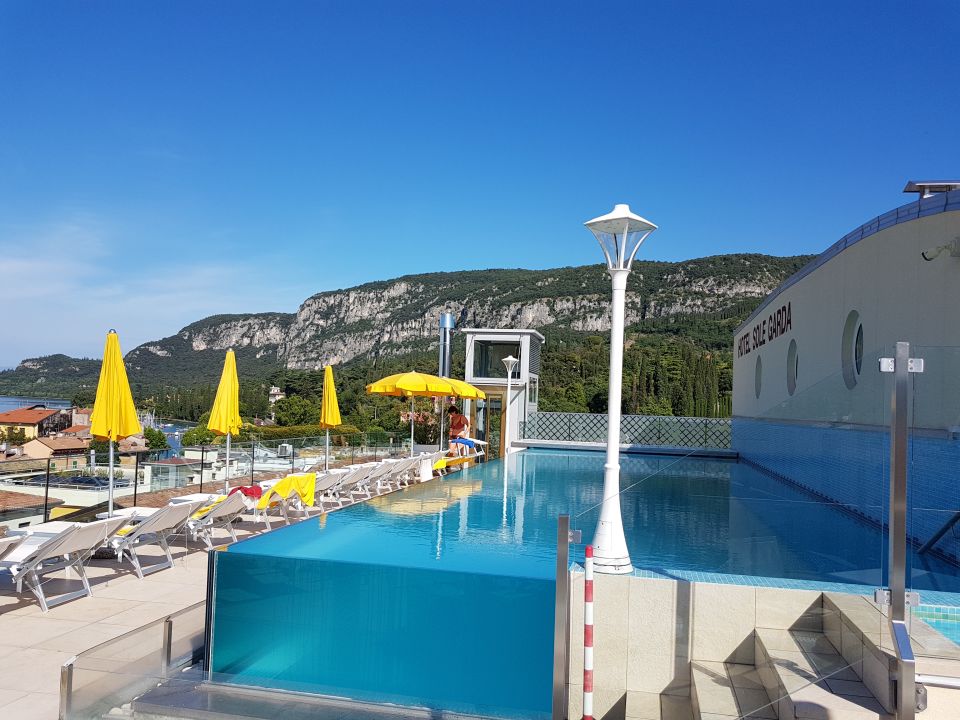 "Pool" Sky Pool Hotel Sole Garda (Garda) • HolidayCheck (Venetien ...